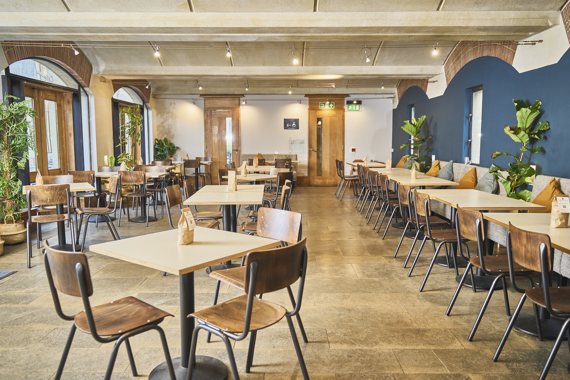 Beyond the Threshold: A Glimpse into the Sacred: Southwark Cathedral